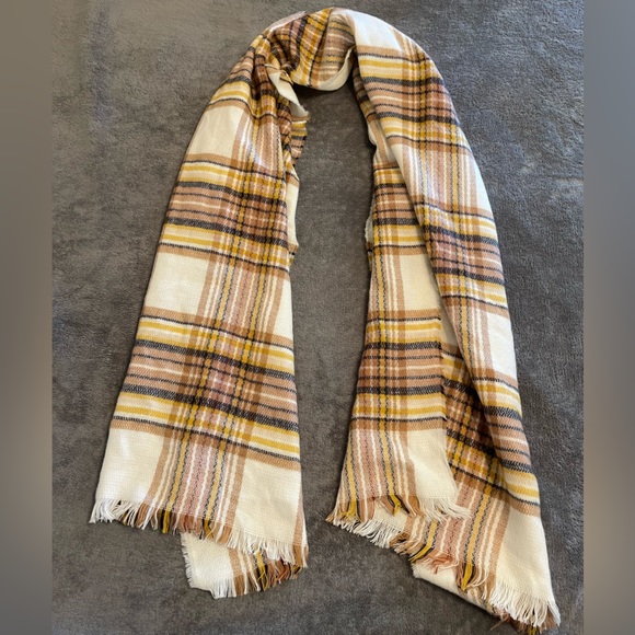 H&M | Accessories | Hm Large Long Unisex Plaid Scarf | Poshmark